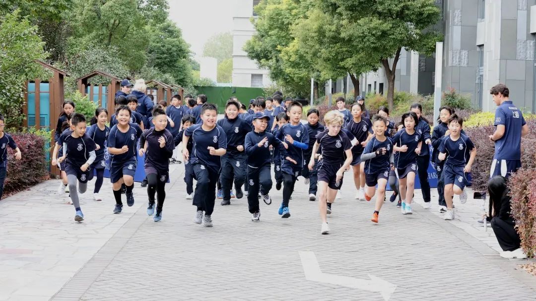 Global Long Ducker - Harrow Shanghai